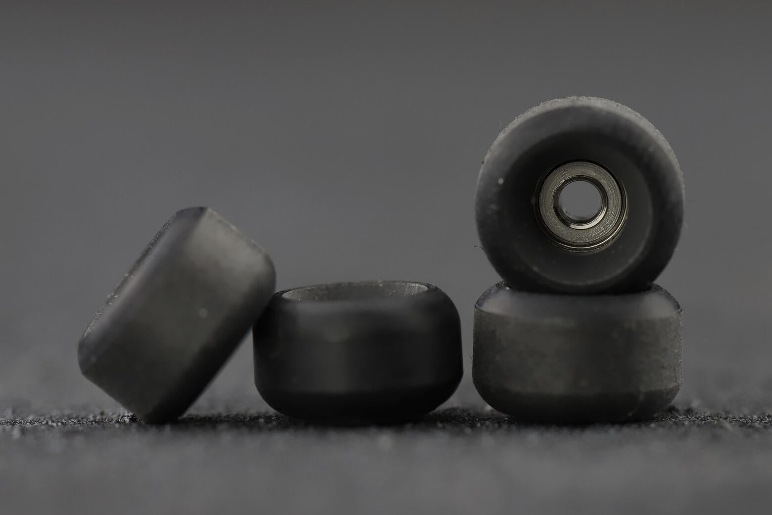 Oxygen - Black 65D Urethane Wheels (Street Shape) | Skull Fingerboards