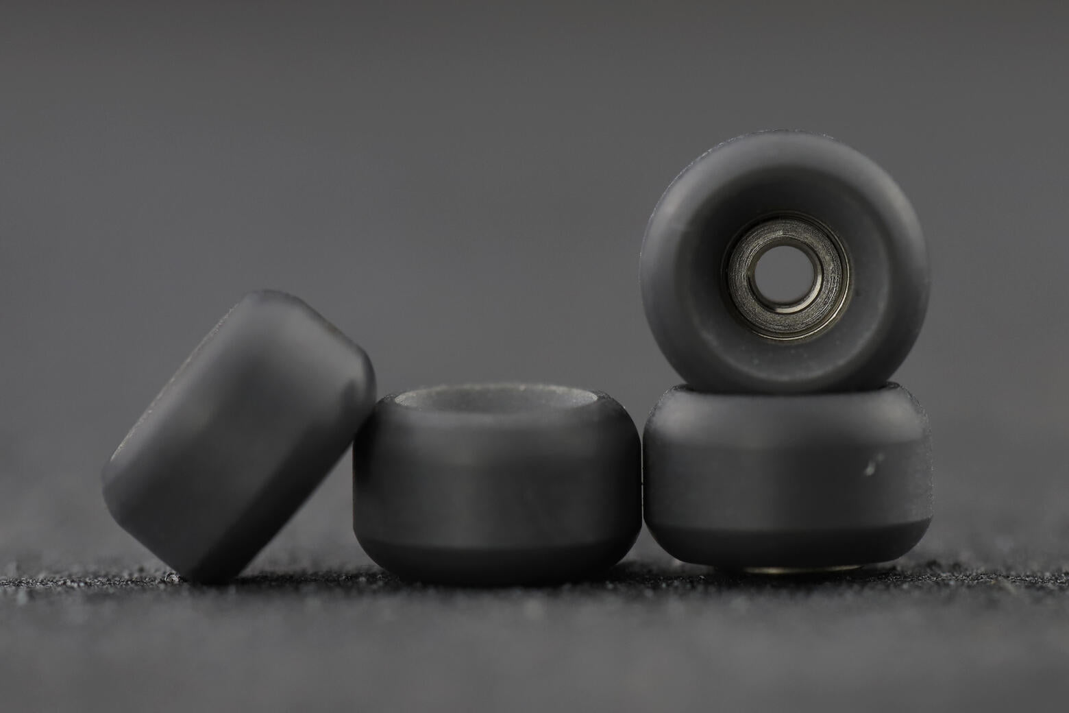 Oxygen - Dark Grey 65D Urethane Wheels (Street Shape) | Skull Fingerboards