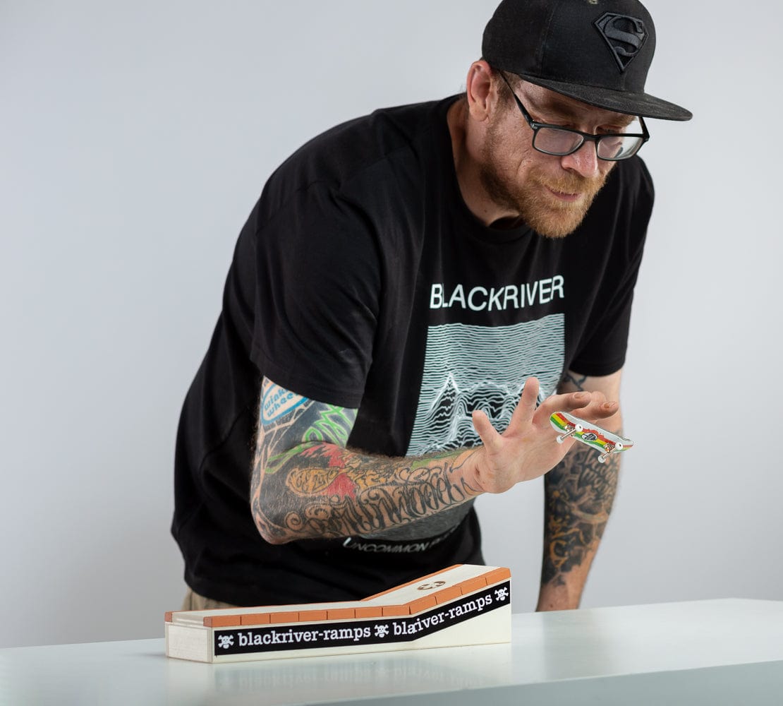 Blackriver Ramps Brick Curb | Skull Fingerboards