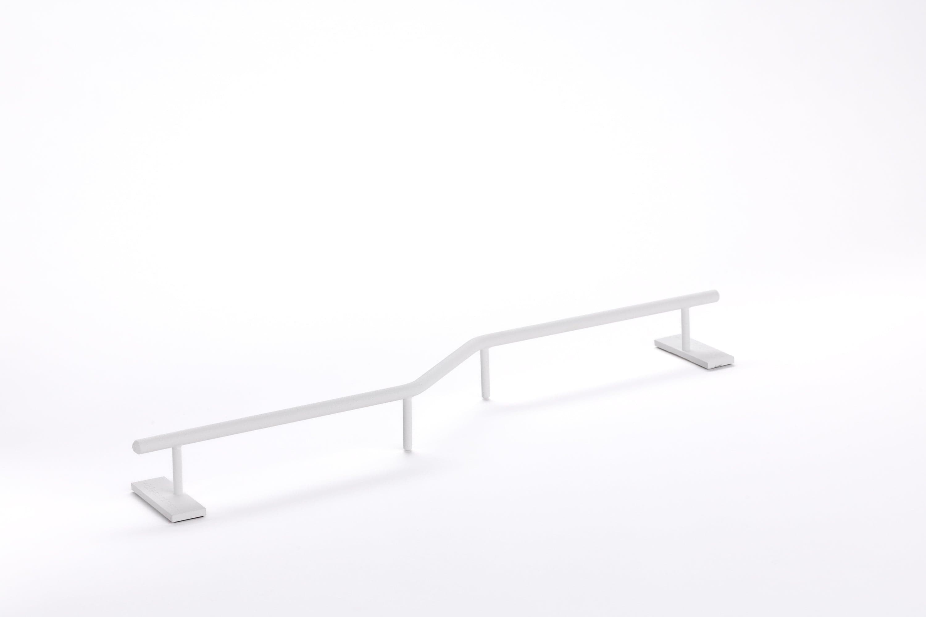 Blackriver Ramps Ironrail Kink left | Skull Fingerboards