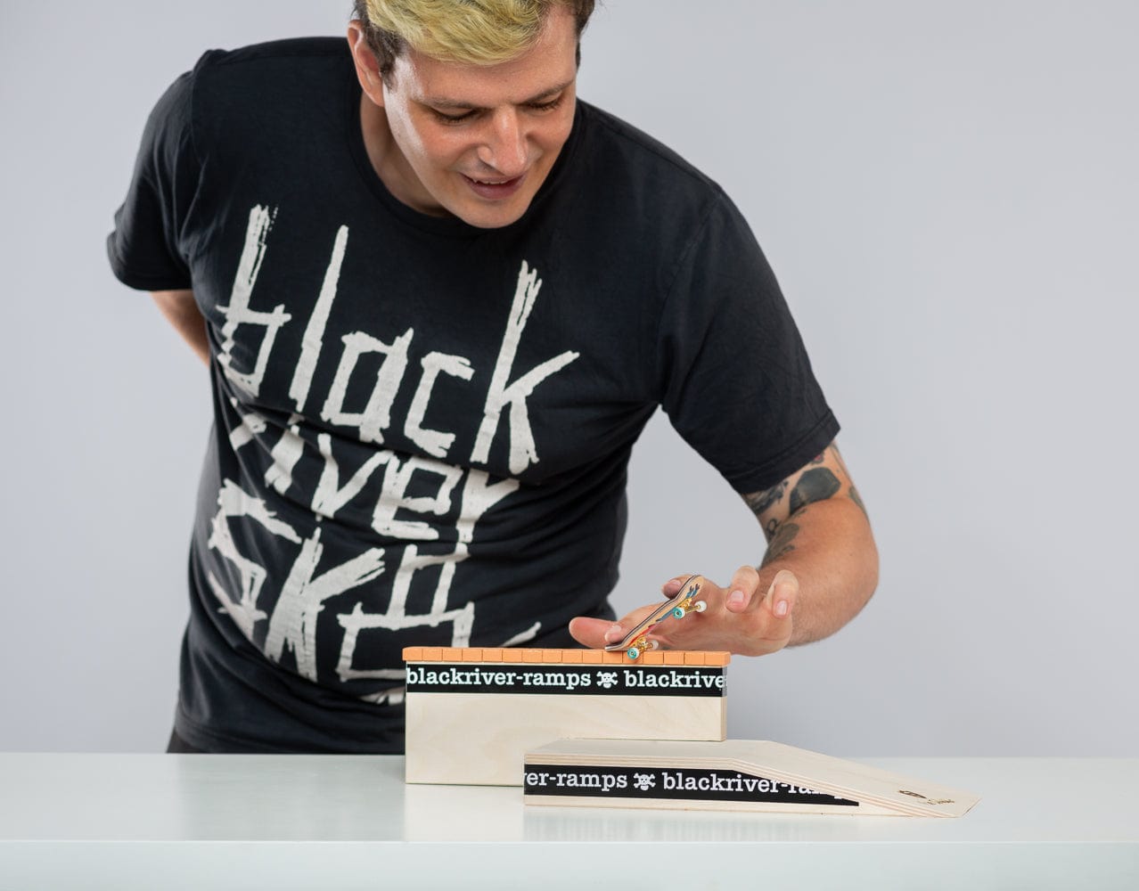 Blackriver Ramps Schneider Pro 3 Brick Ledge | Skull Fingerboards