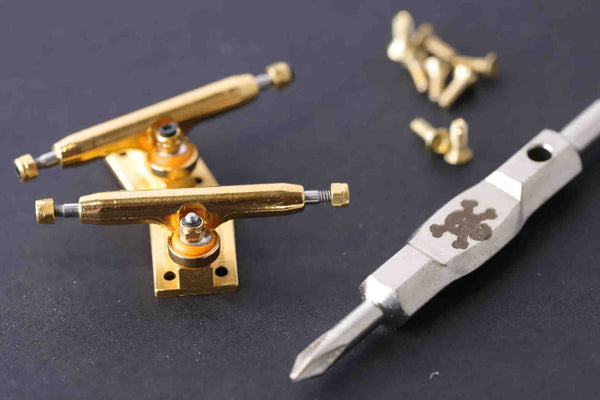 Trucks | Skull Fingerboards