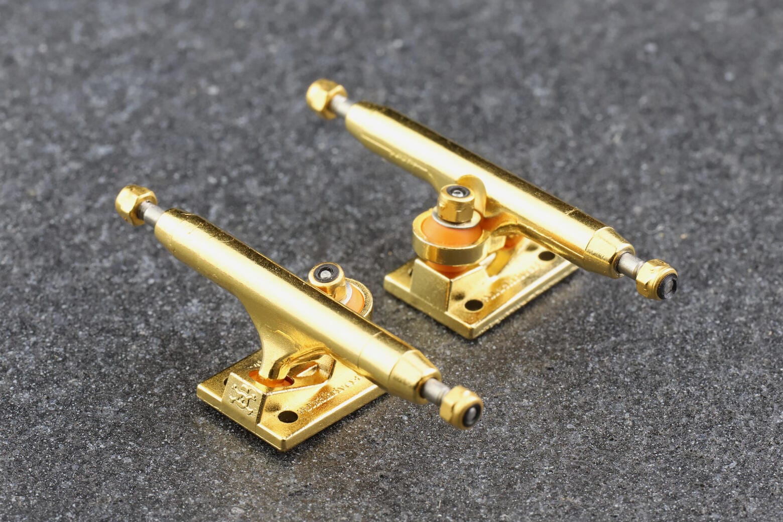 Blackriver - Pro Fingerboard Trucks X-Wide 3.0 gold/gold (34mm) | Skull ...