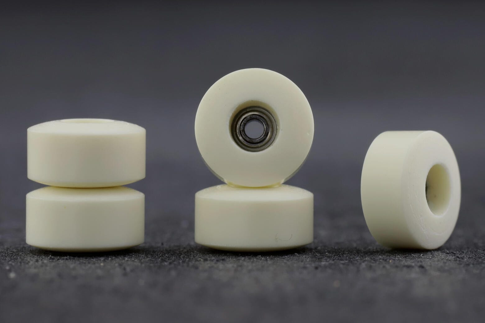 illPill Fingerboard Wheels - Cloud White Big Pill Shape